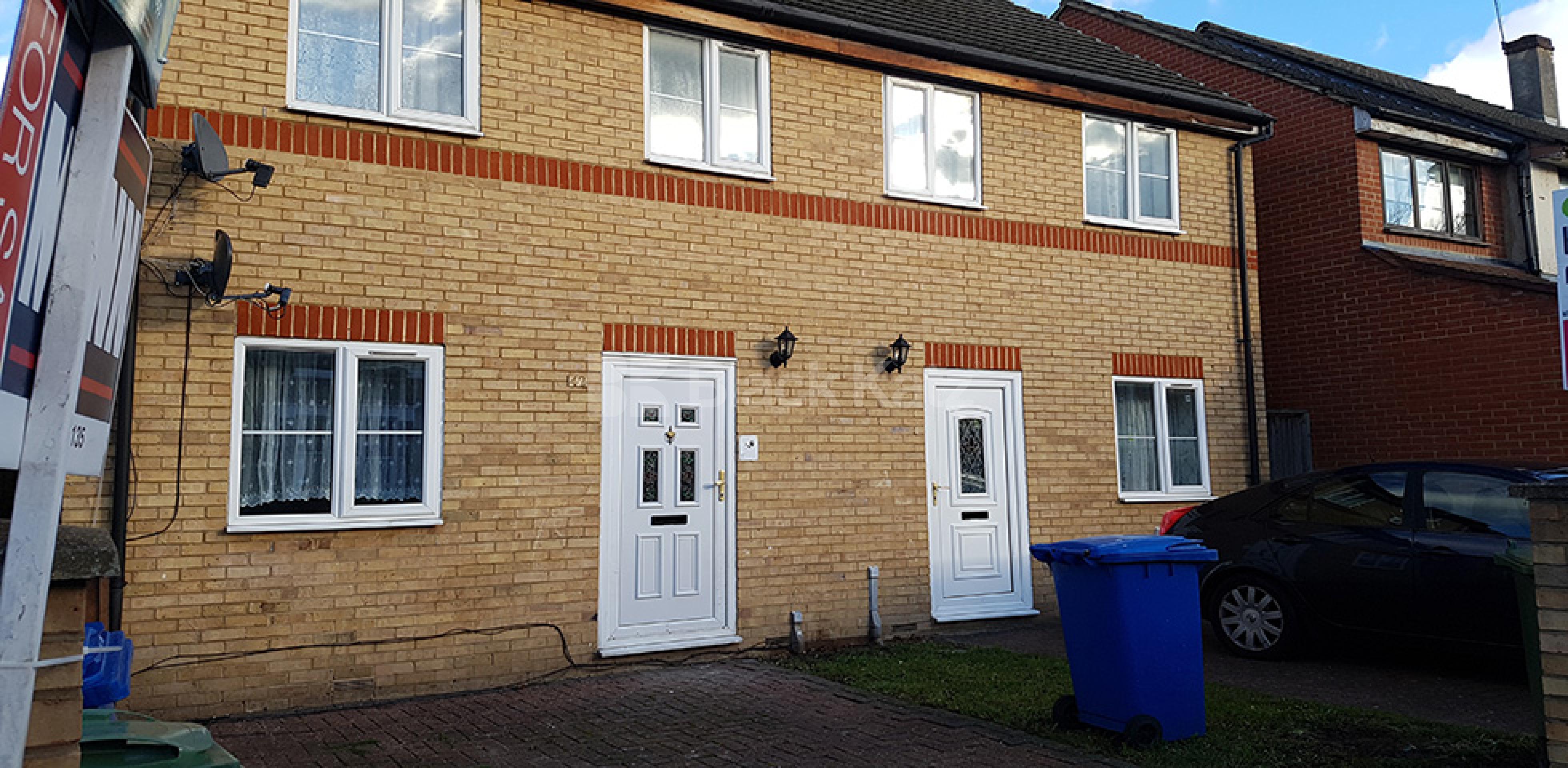 Exceptionally built 4 Bedroom Semi-Detached House in Barforth Road SE15