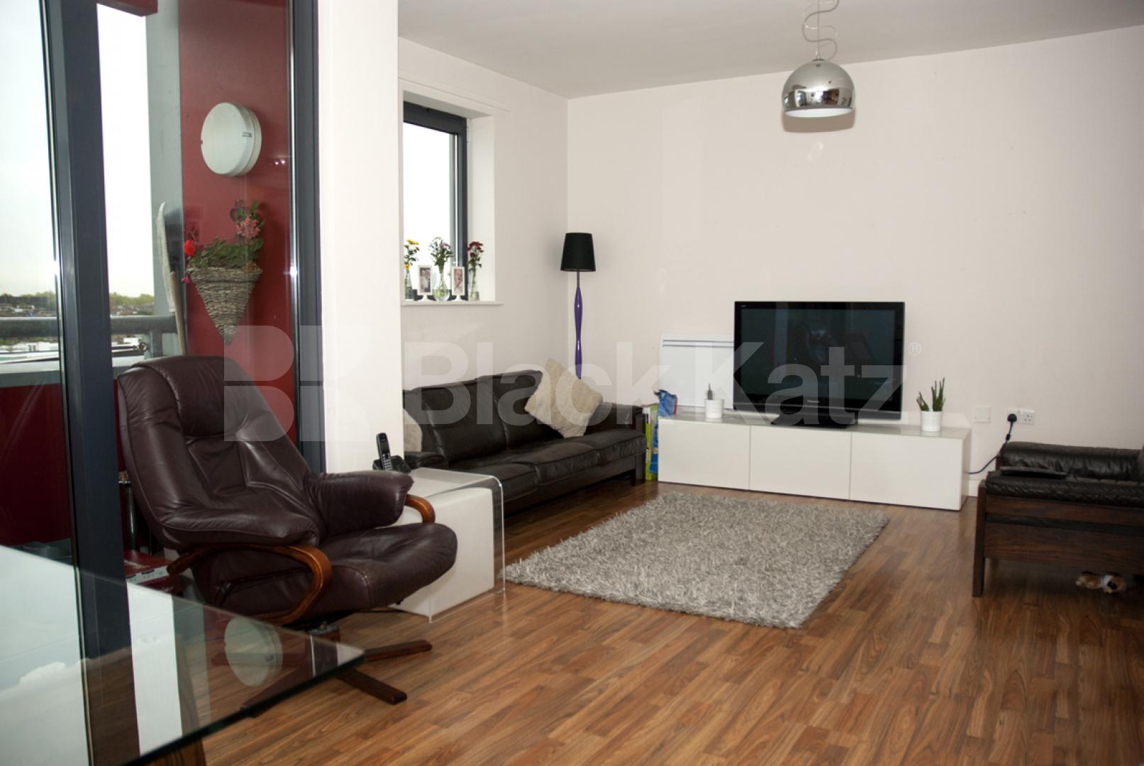 Ample natural light 2 Bedroom, Furnished Apartment in Ashburton ...