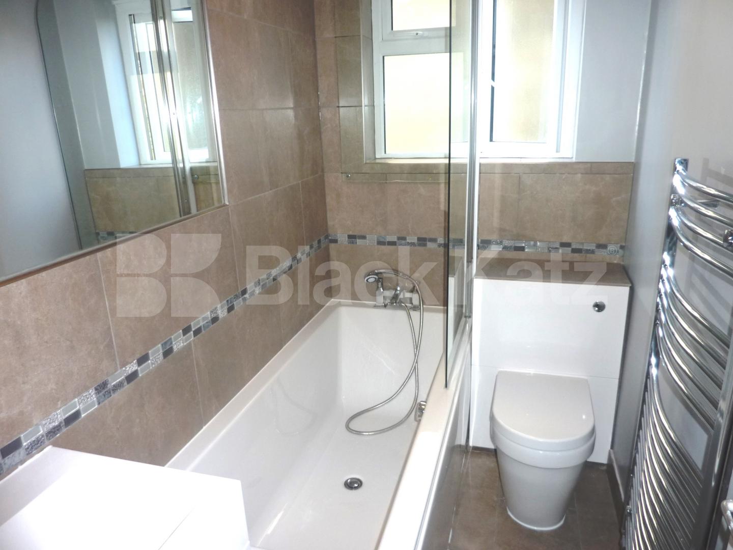 Luxurious haven - splendid and cozy 1 Bedroom, Un Furnished Flat in ...