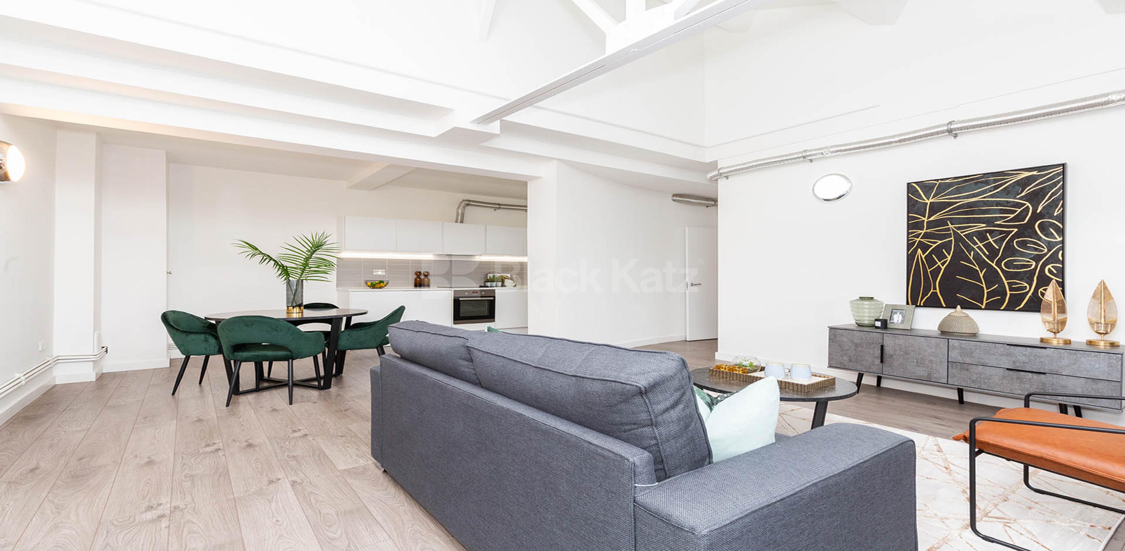 Brightly lit 4 Bedroom Flat in SPRINGFIELD HOUSE LOFTS-TYSSEN STREET E8