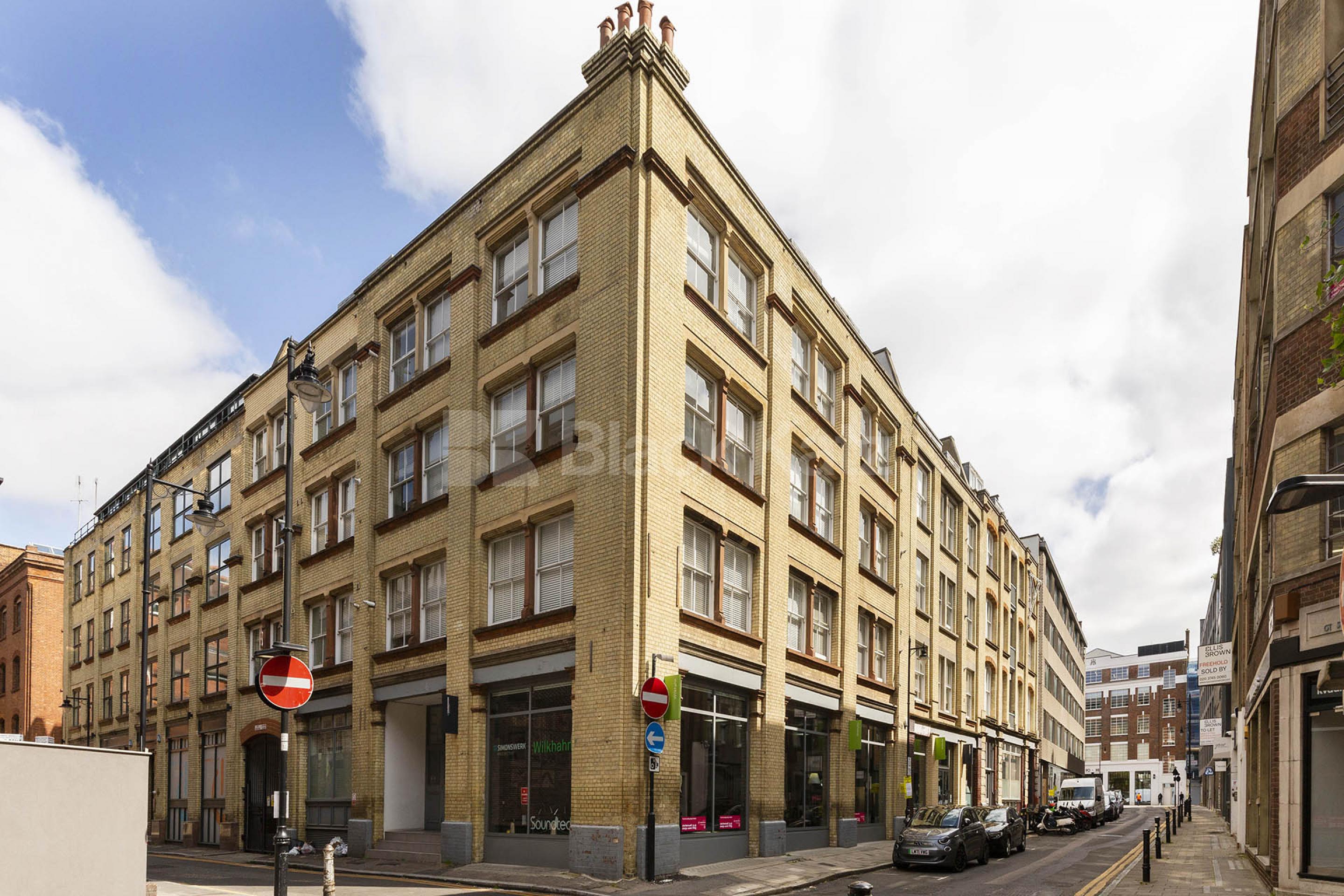 2 bed warehouse apartment in the Clerkenwell area close to farringdon