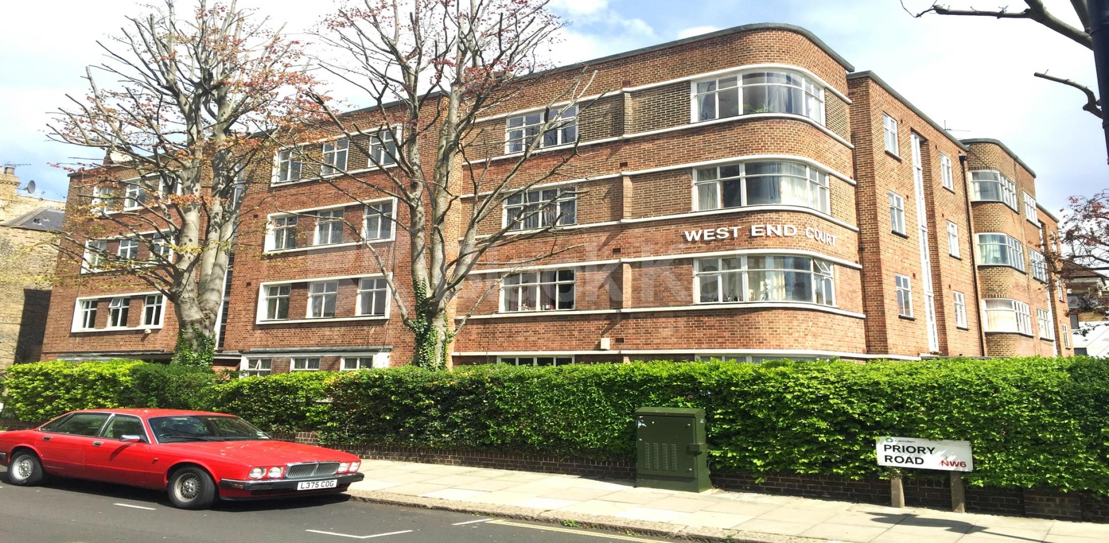 Spacious and modern 2 Bedroom, Furnished Flat in Priory Road NW6