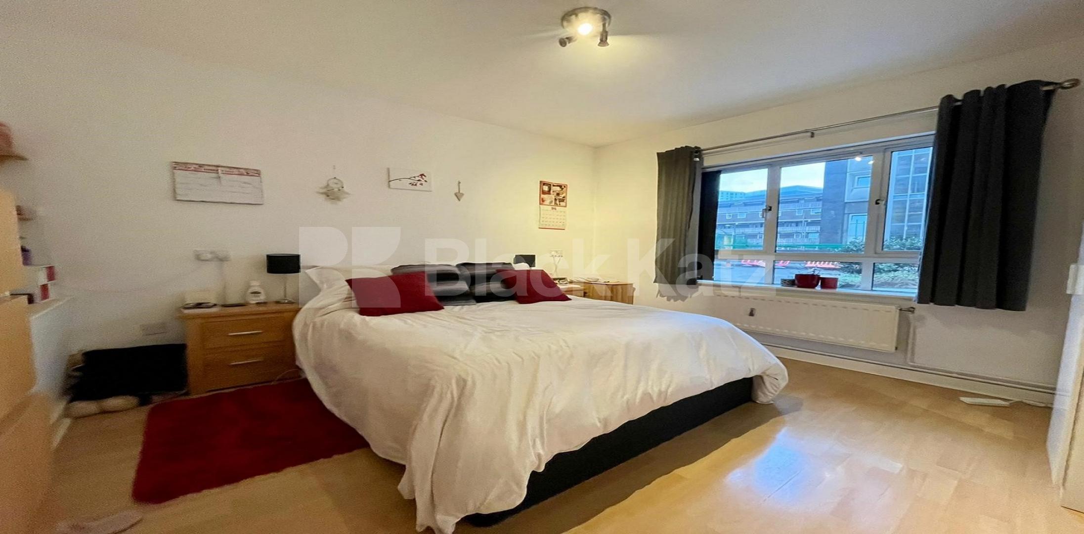 Perfectly Maintained 1 Bedroom, Part Furnished Apartment in Petticoat ...