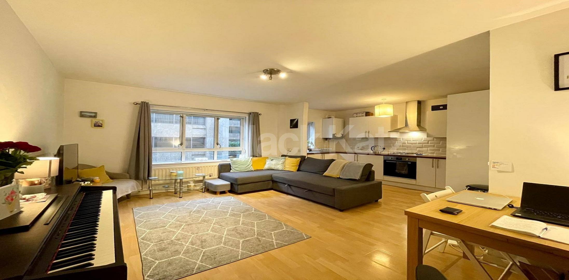 Perfectly Maintained 1 Bedroom, Part Furnished Apartment in Petticoat ...